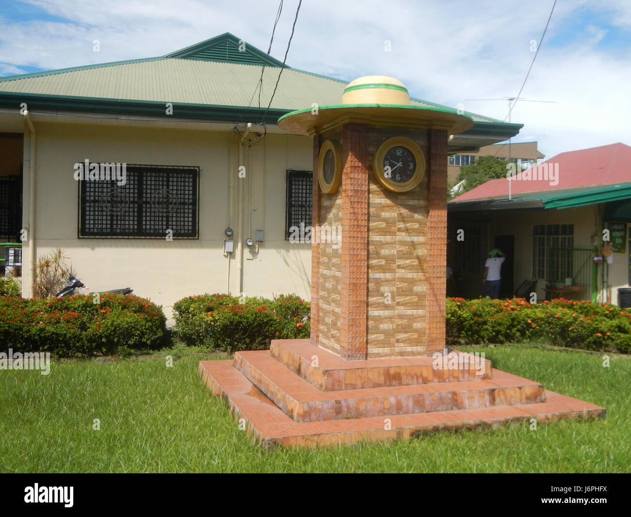 Sundial elementary school hi-res stock photography and images - Alamy