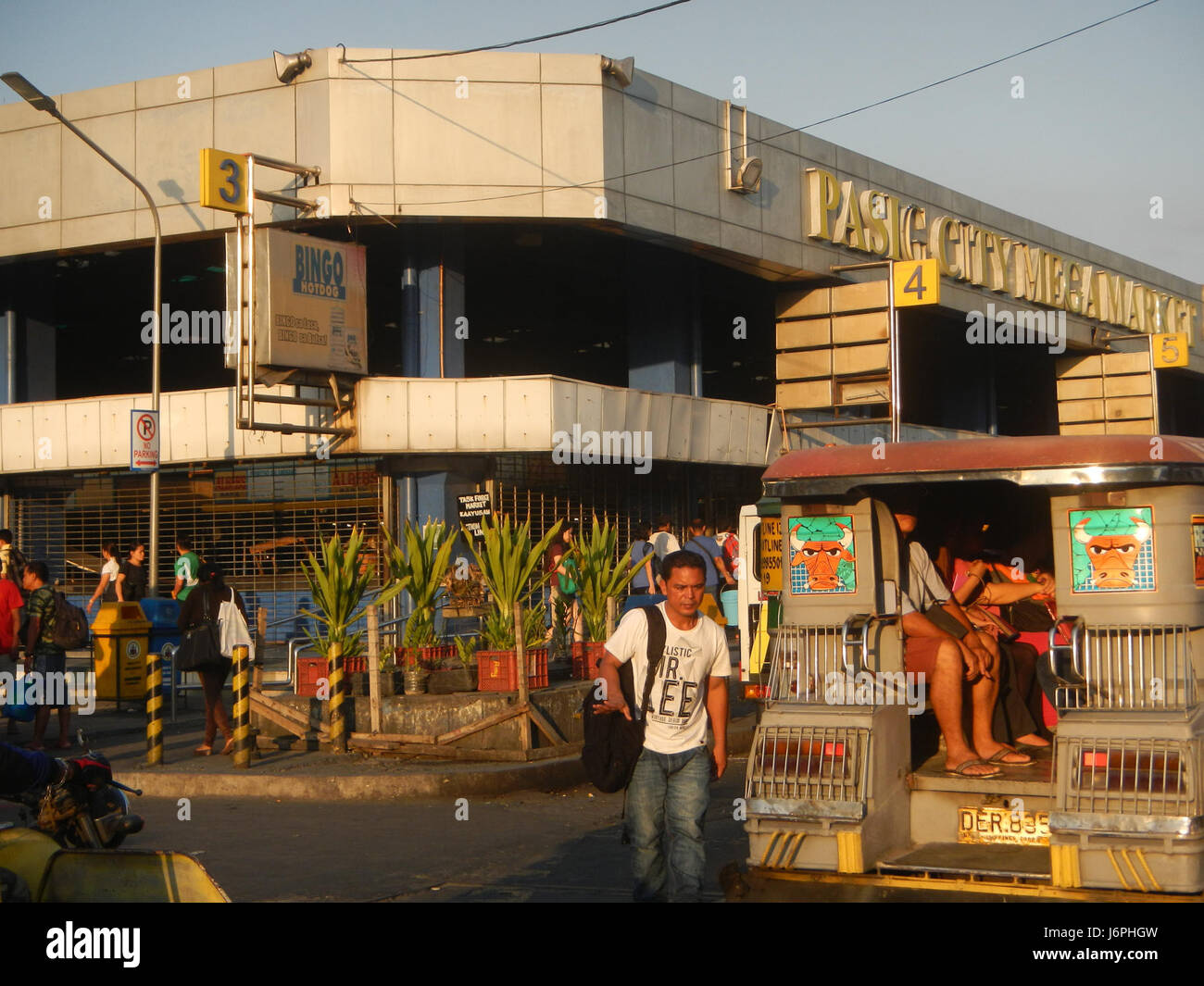 Pasig city market hi-res stock photography and images - Alamy