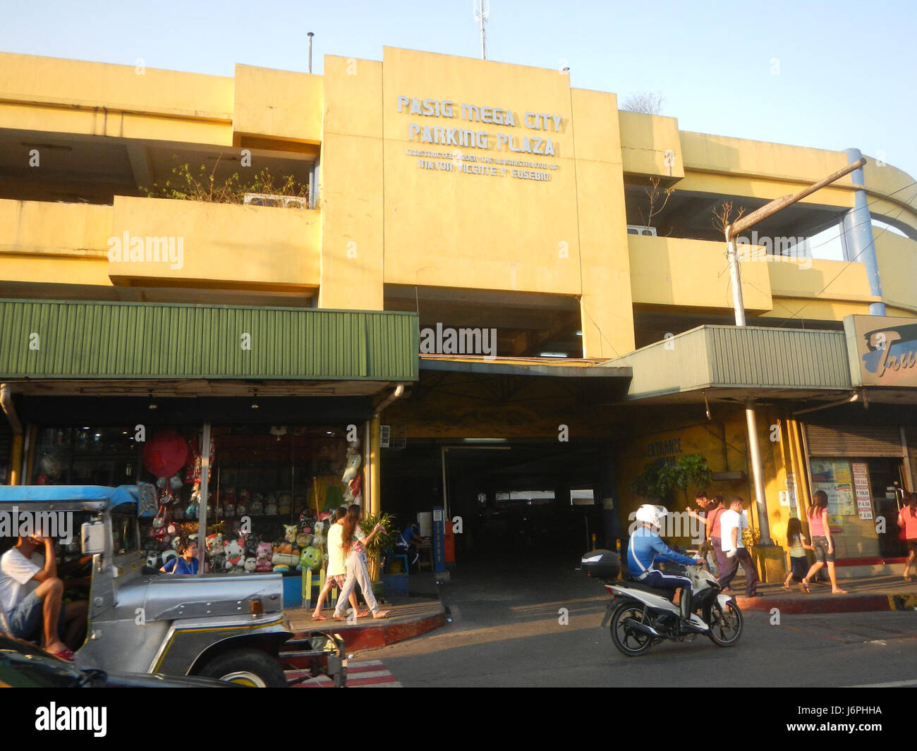 08353 Pasig City Hall Buildings Market Pinagbuhatan Parking 16 Stock ...