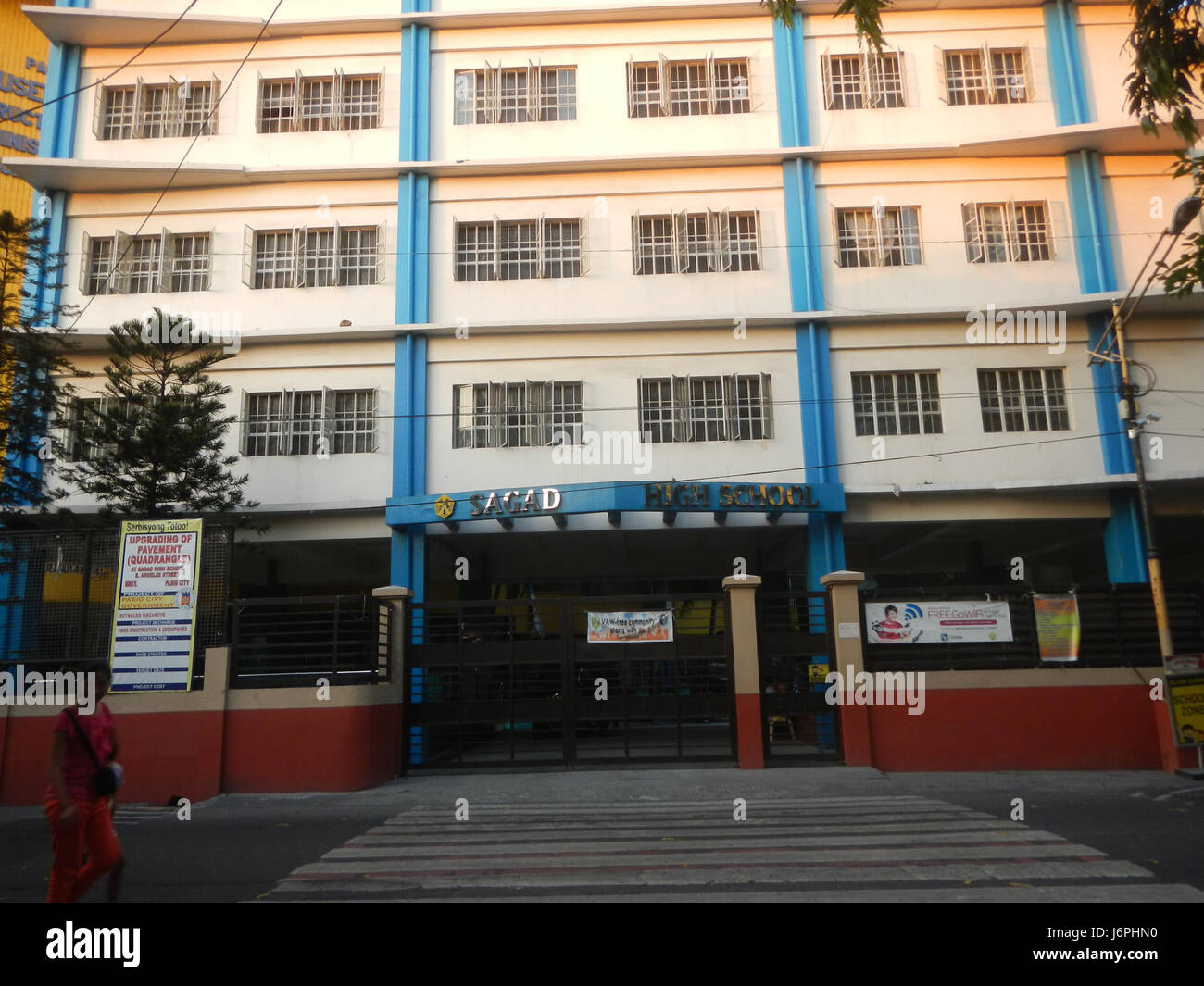 08669 Pasig City Rizal High School Sagad Santo Tomas 01 Stock Photo - Alamy