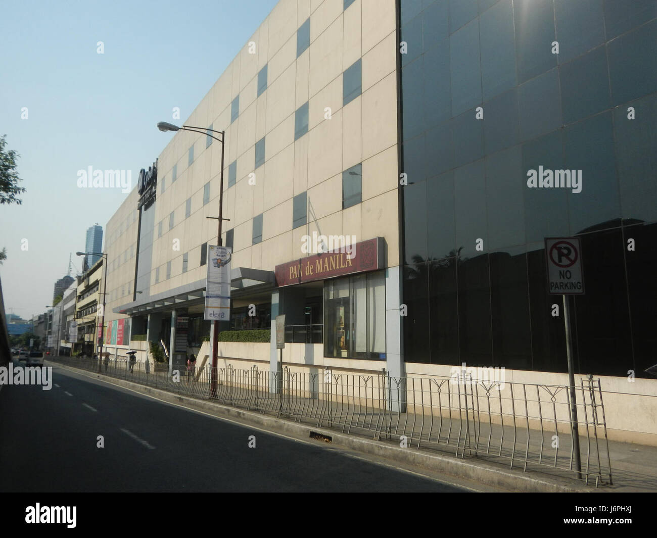 Gil puyat station hi-res stock photography and images - Alamy