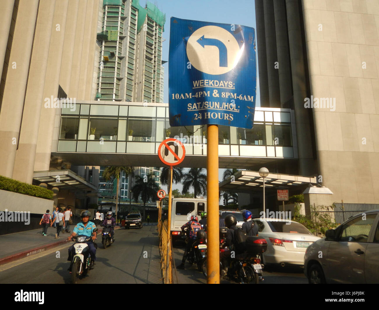 Zuellig building makati hi-res stock photography and images - Alamy