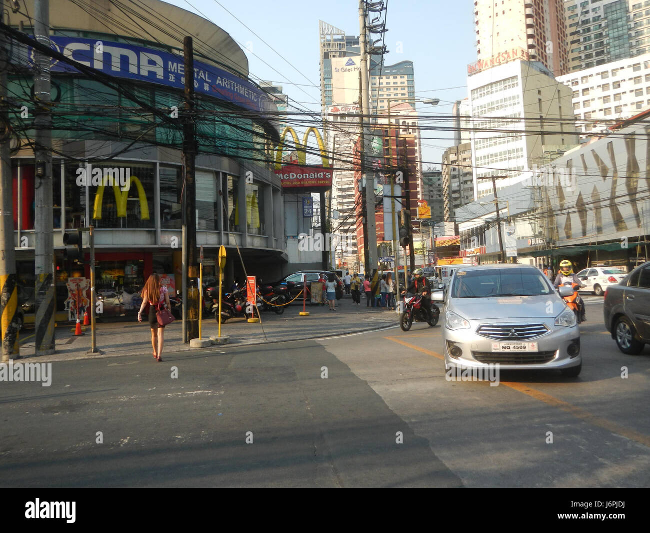 This reference highlights the key streets of Makati City, including ...
