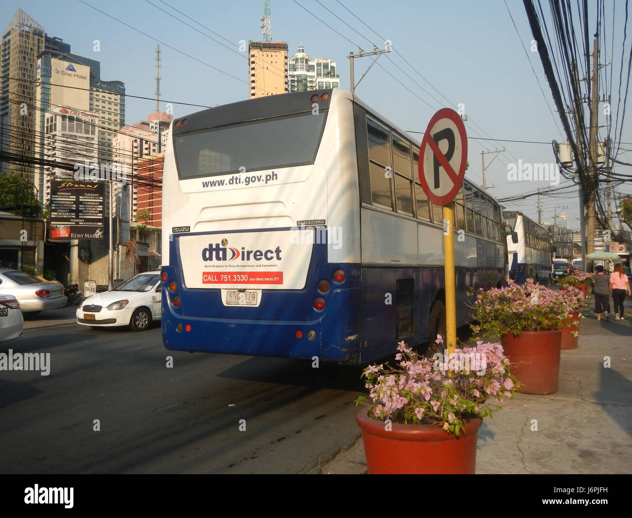 Makati bel air hi-res stock photography and images - Alamy