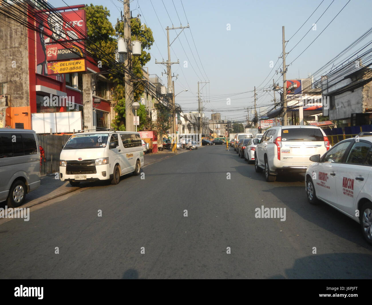 Makati bel air hi-res stock photography and images - Alamy