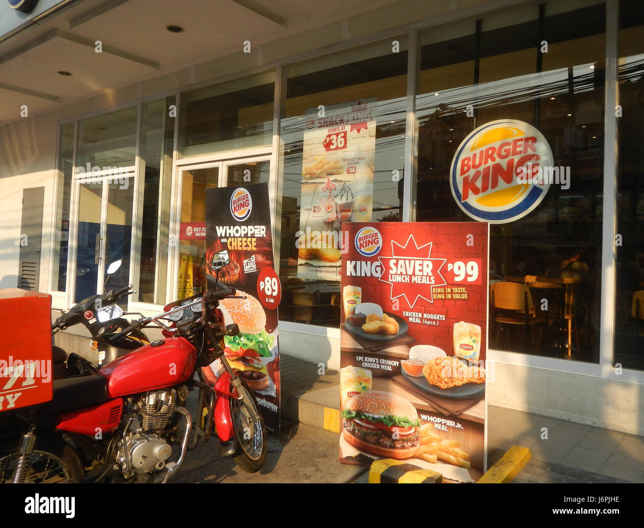 09236 Jupiter Street Bel-Air Poblacion Makati City 18 Stock Photo - Alamy