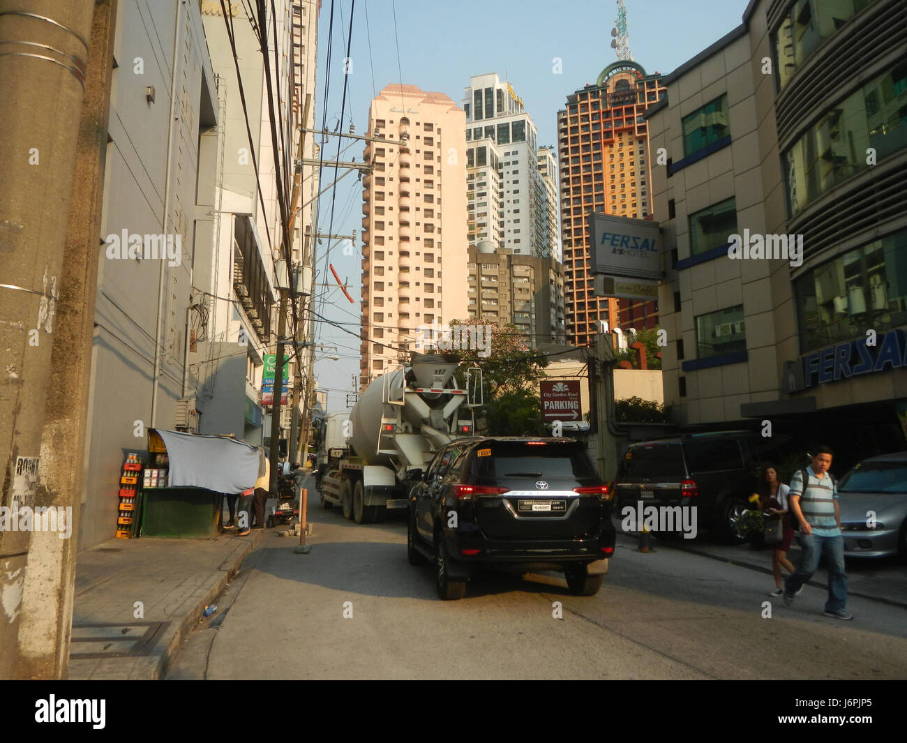 09322 Salamanca Neptune Street Kalayaan Avenue Hotels Makati City 36 ...