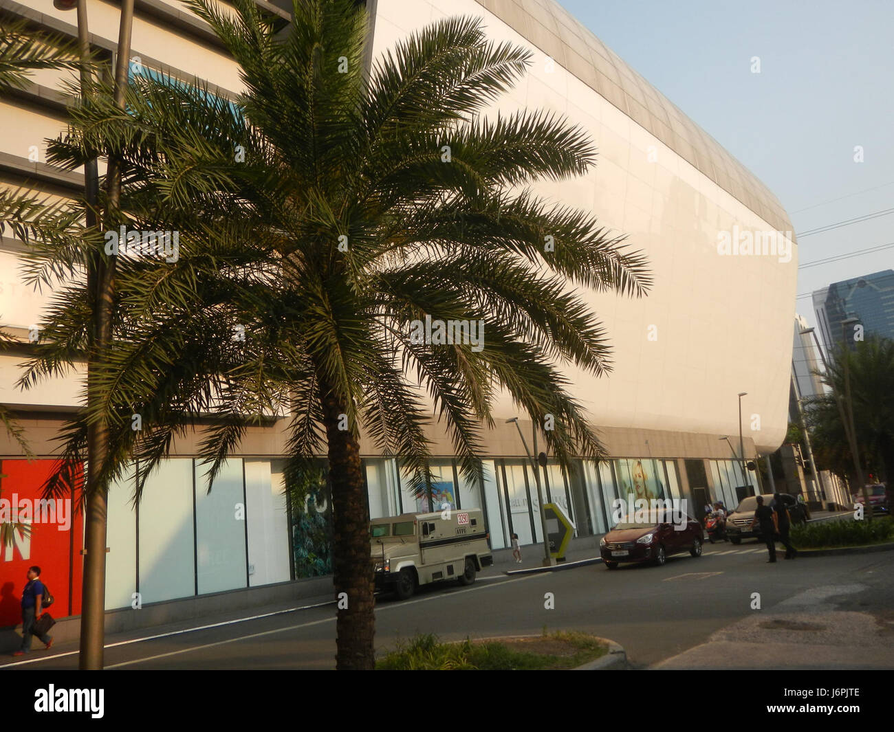 09371 Salamanca Neptune Street Kalayaan Avenue Hotels Makati City 36 ...