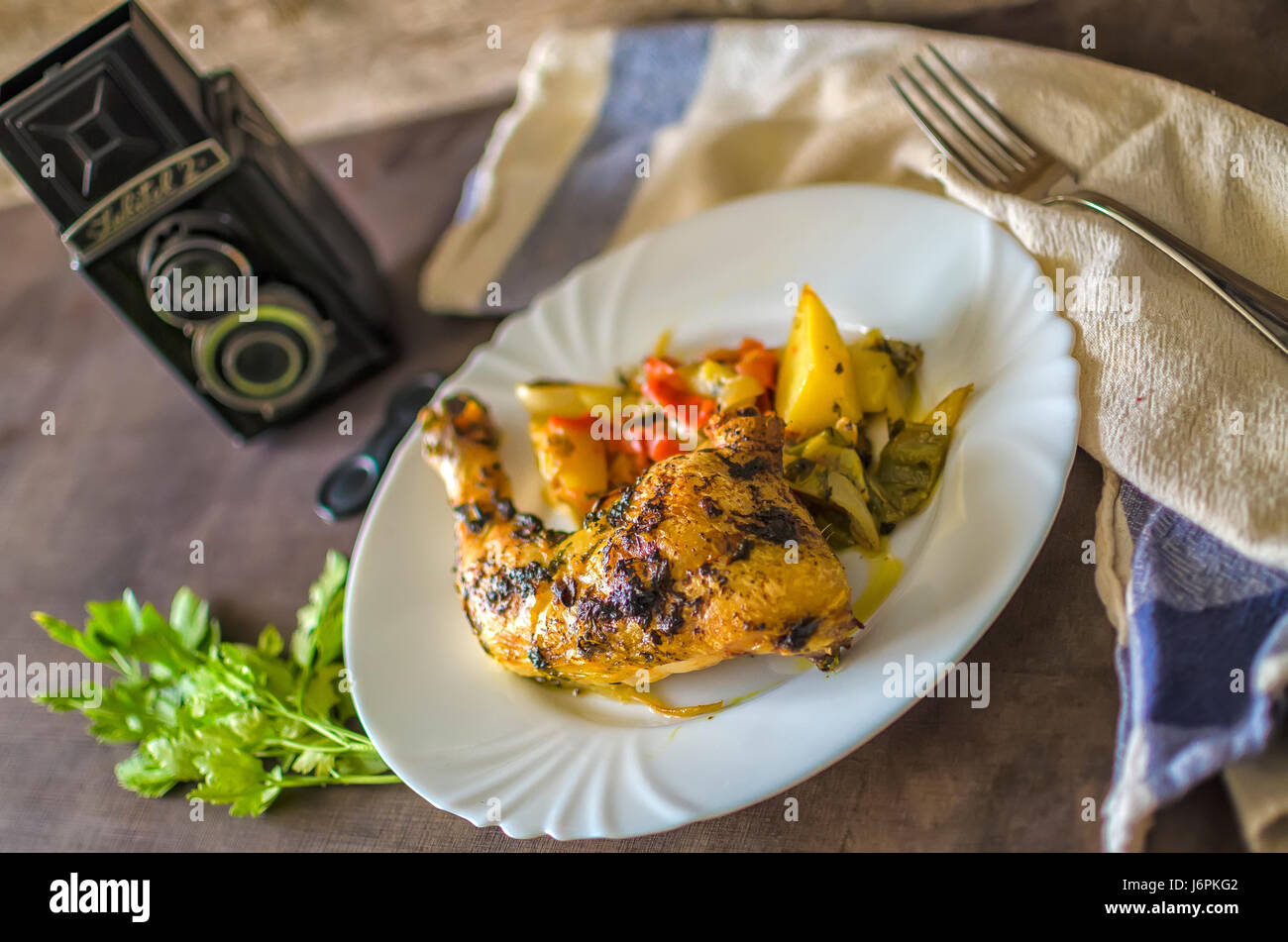 Cocina de pollo asado hi-res stock photography and images - Alamy