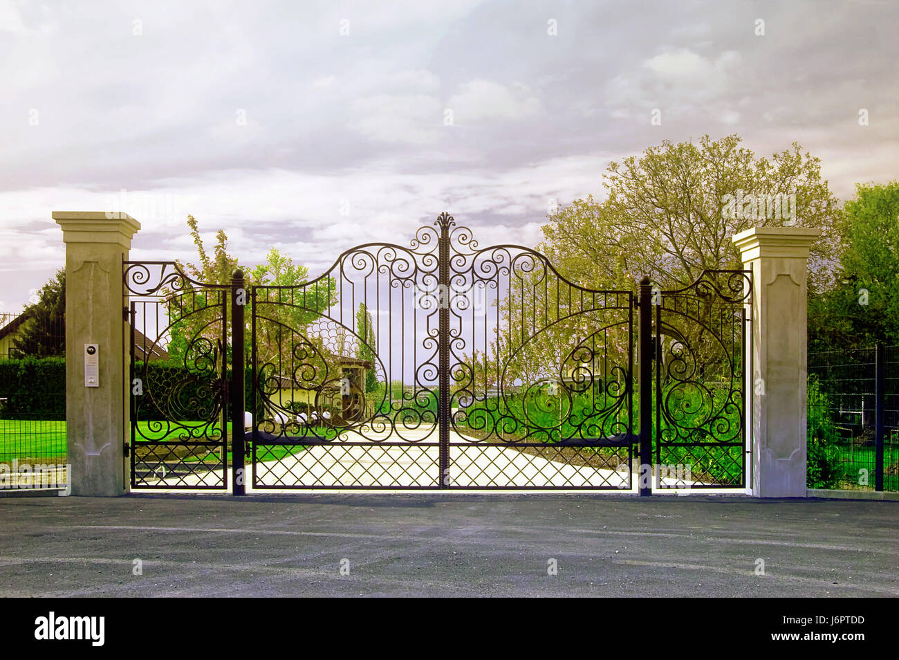 Curved plot hi-res stock photography and images - Alamy