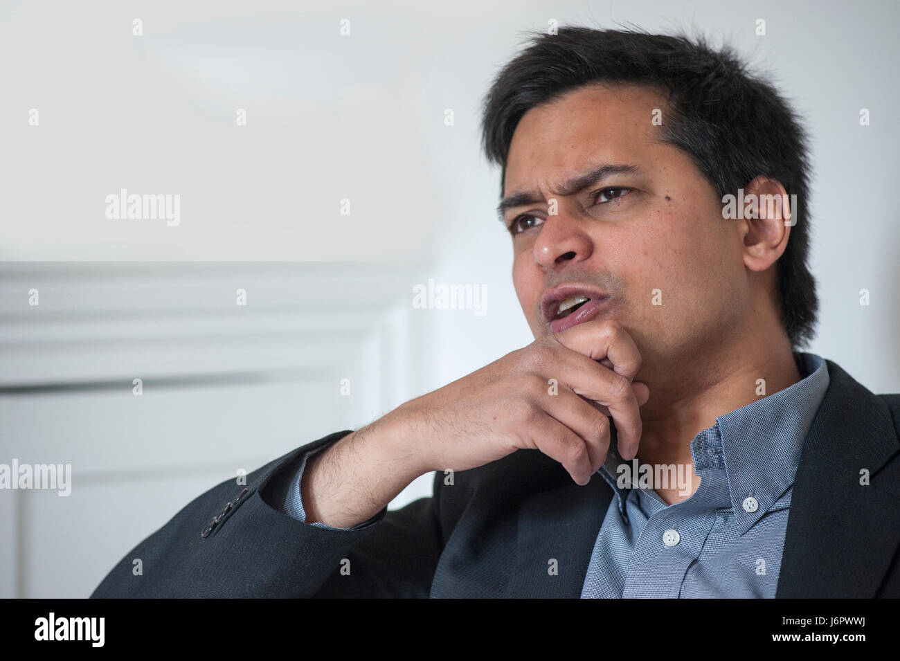 Author, writer, historian, academic and presenter Rana Mitter Stock ...