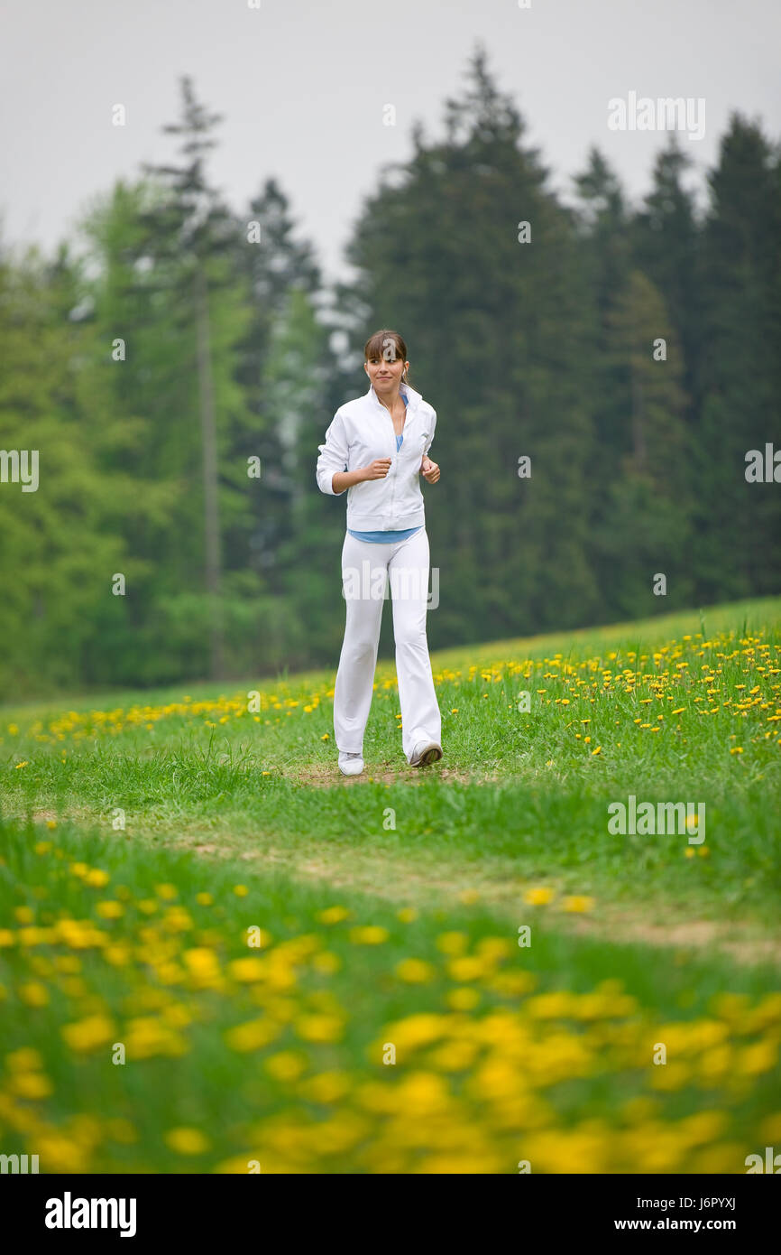 woman sport sports park brown brownish brunette jogging young younger ...