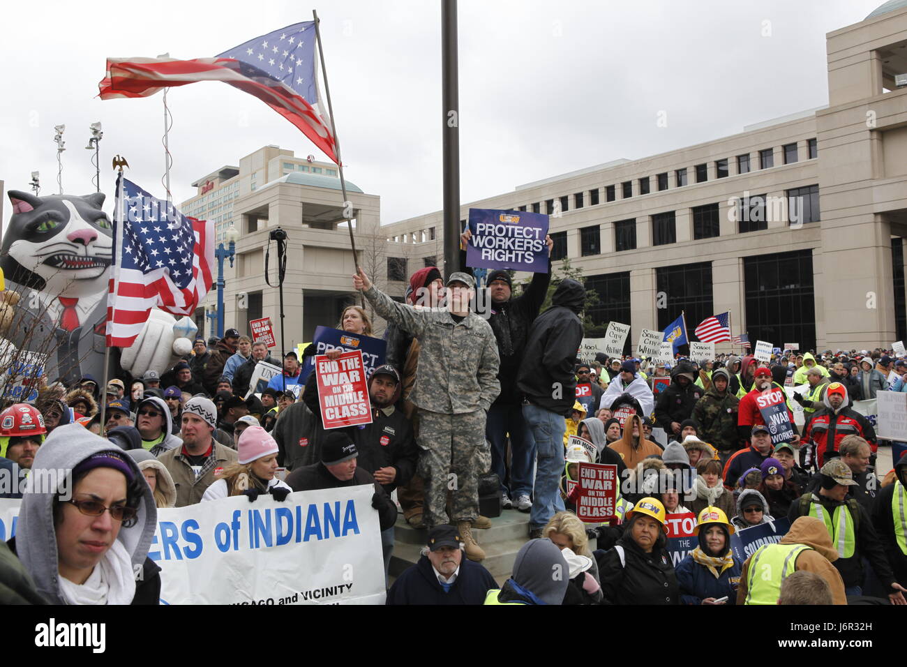 Union members and supporters gather for a labor rally at the Indiana ...