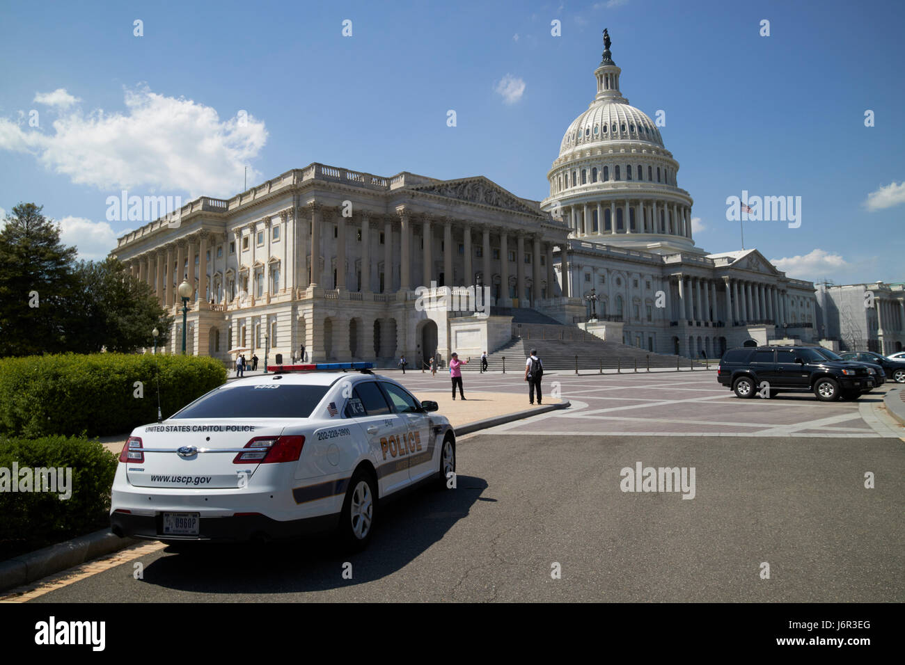 Police car with the capitol hi-res stock photography and images - Alamy