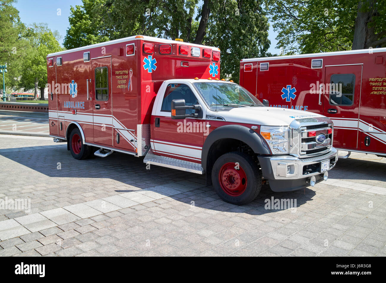 Fire truck united stand hi-res stock photography and images - Alamy