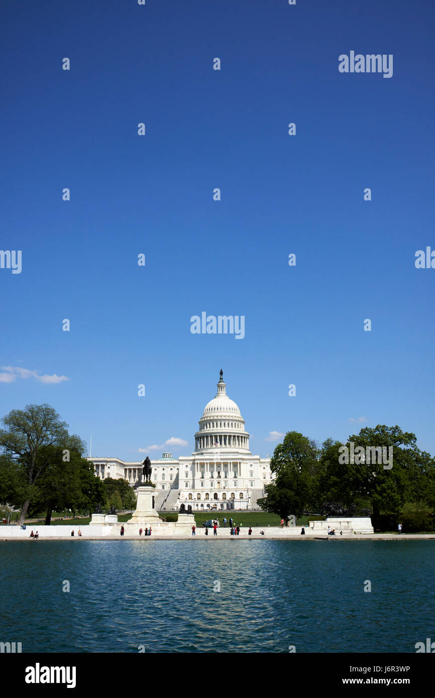 United States Capitol building and capitol reflecting pool Washington ...