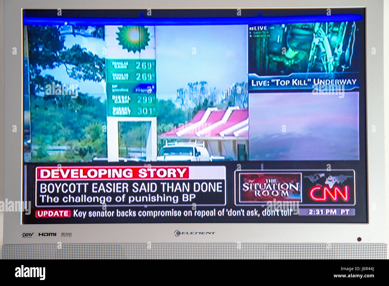Tv broadcast screen disaster hi-res stock photography and images - Alamy
