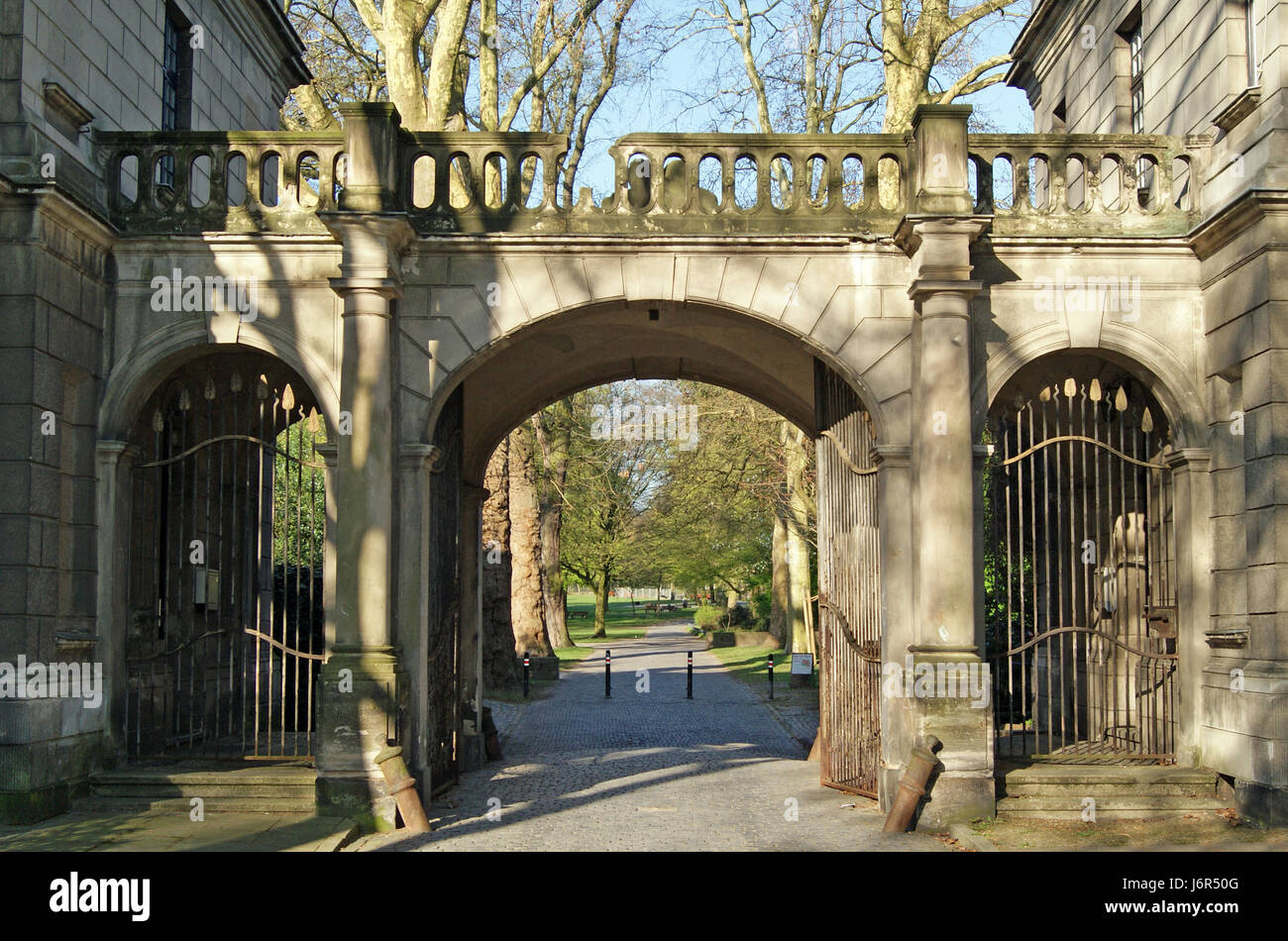 Hanover gate hi-res stock photography and images - Alamy