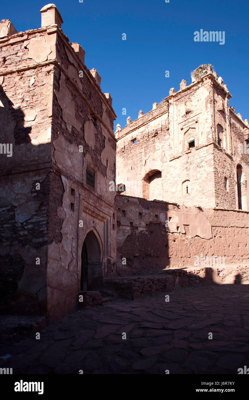 houses expiration doors morocco east gates stonewall alone lonely house ...