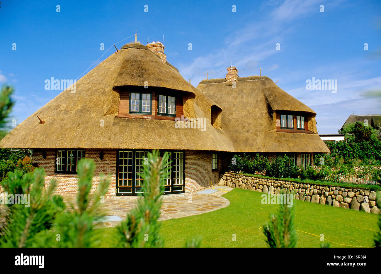 thatched house on sylt Stock Photo - Alamy