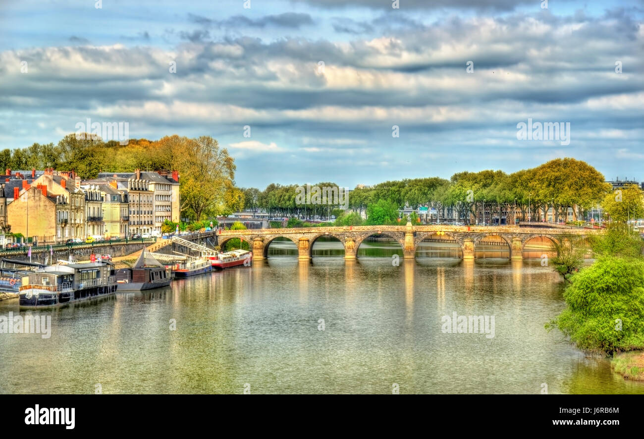 Pont de Verdun, a bridge across the Maine in Angers, France Stock Photo ...