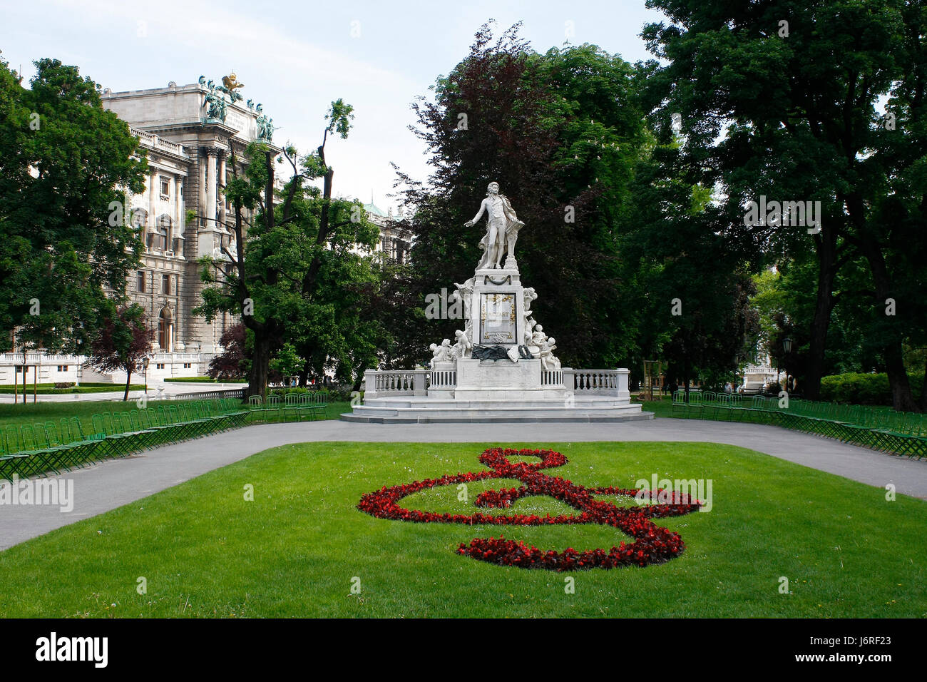 statue vienna flower flowers plant violin clef design shaping formation ...