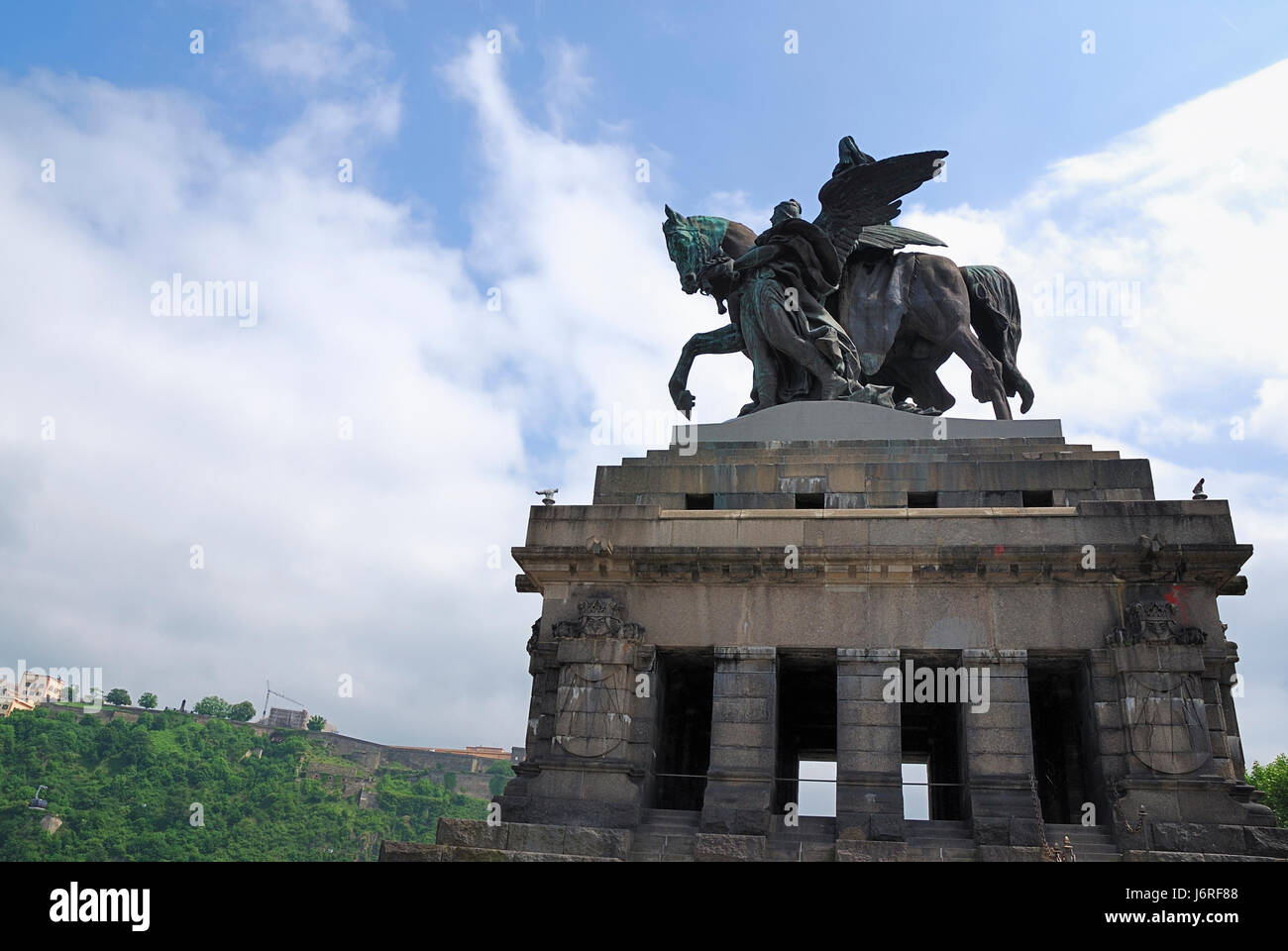 monument horse style of construction architecture architectural style ...