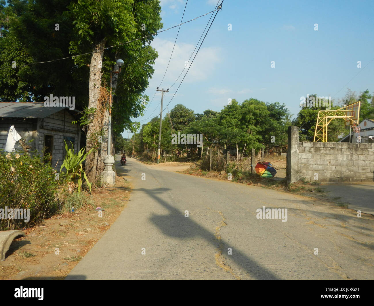 This image depicts the municipal roads and landscapes of San Rafael ...