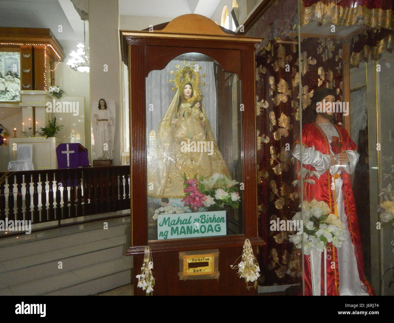 The *Pasyon Pabasa* in the Holy Trinity Chapel in Malolos City, Bulacan ...