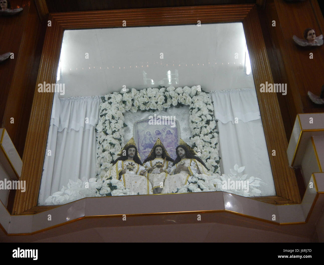 The Pasyon Pabasa is a Filipino religious tradition in which the ...