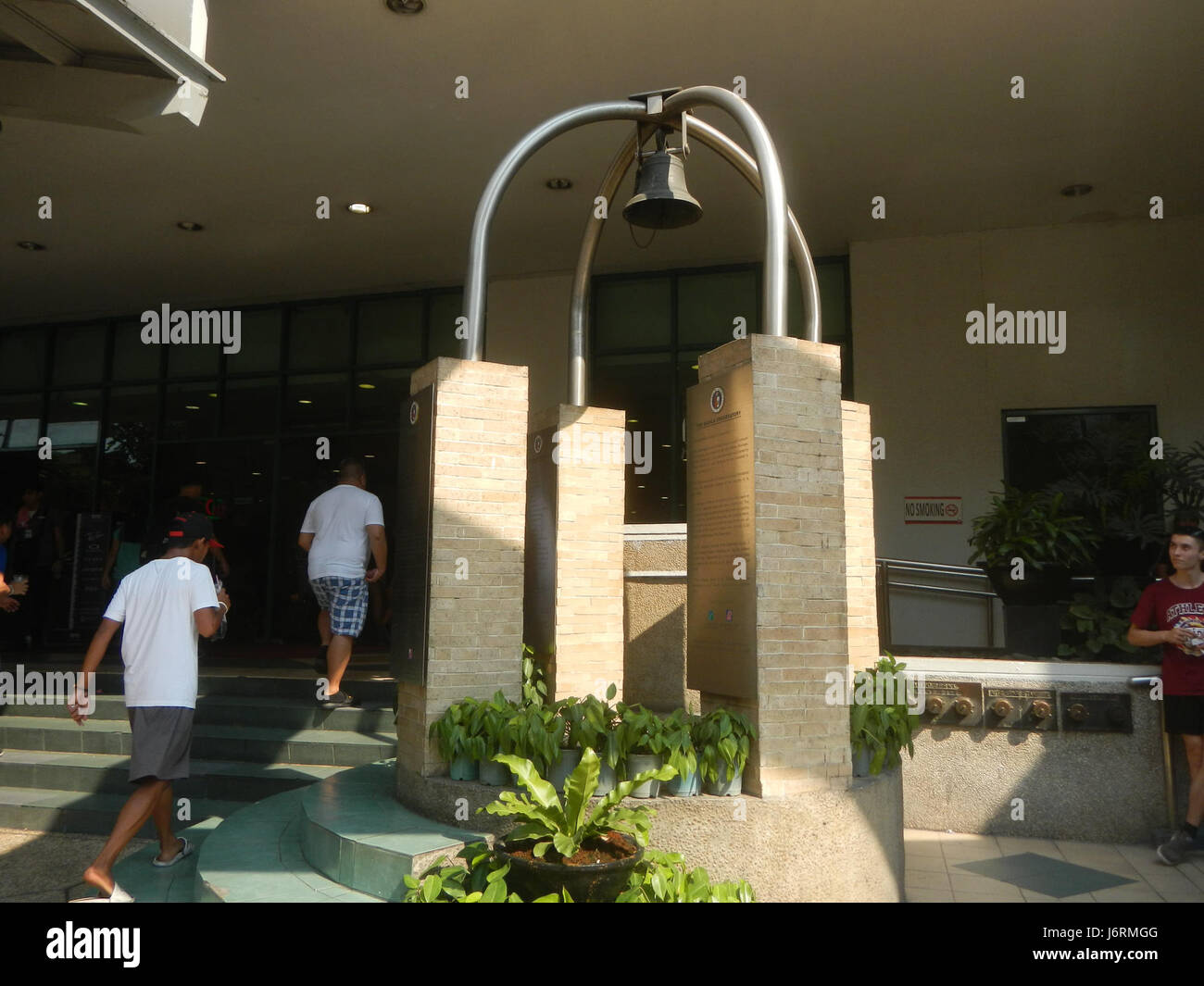 Robinsons place manila hi-res stock photography and images - Alamy