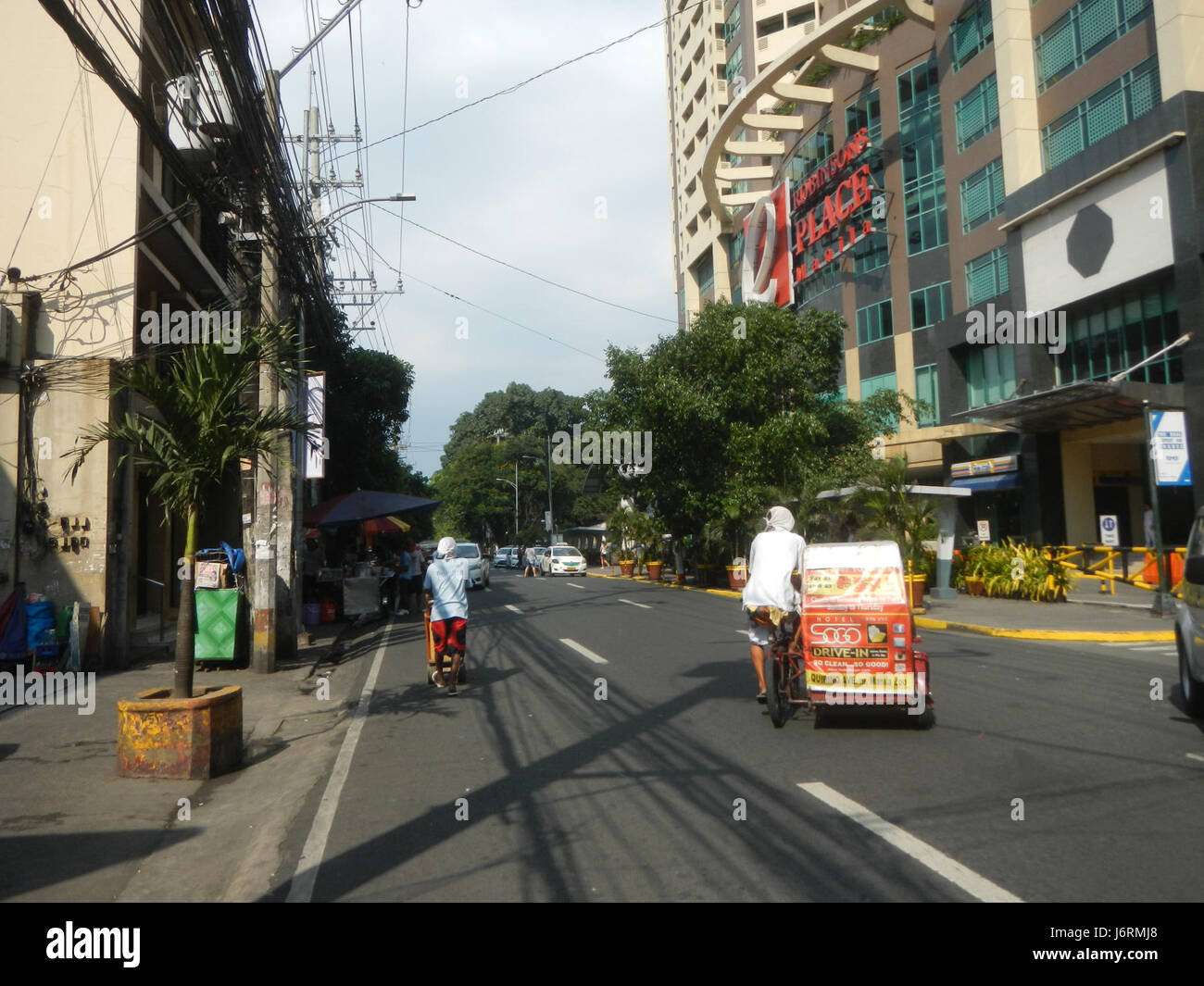 Pedro gil lrt station hi-res stock photography and images - Alamy