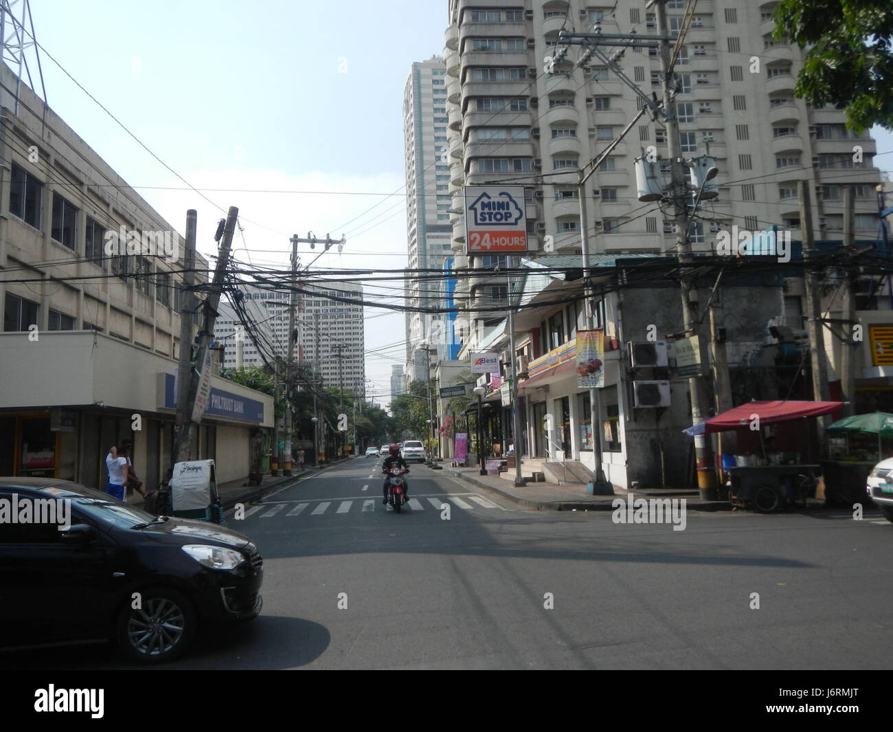 Pedro gil lrt station hi-res stock photography and images - Alamy