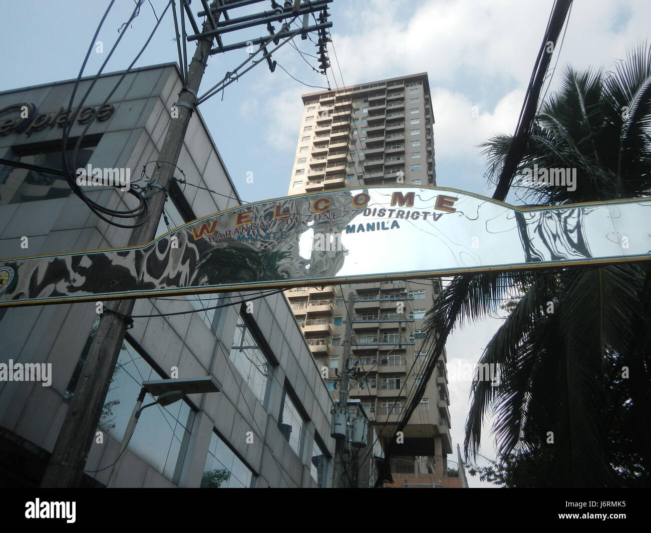 Pedro gil lrt station hi-res stock photography and images - Alamy