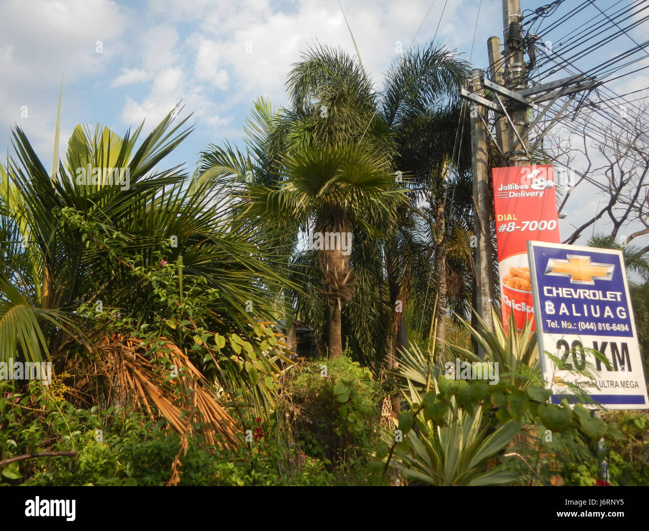 The Guiguinto Interchange in Bulacan, Philippines, connects several ...