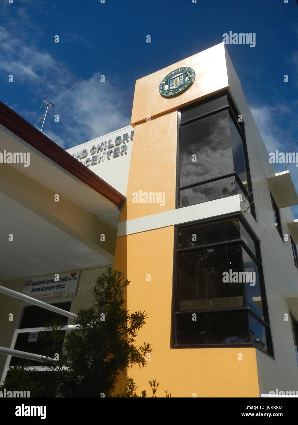 Barangay hall hi-res stock photography and images - Alamy