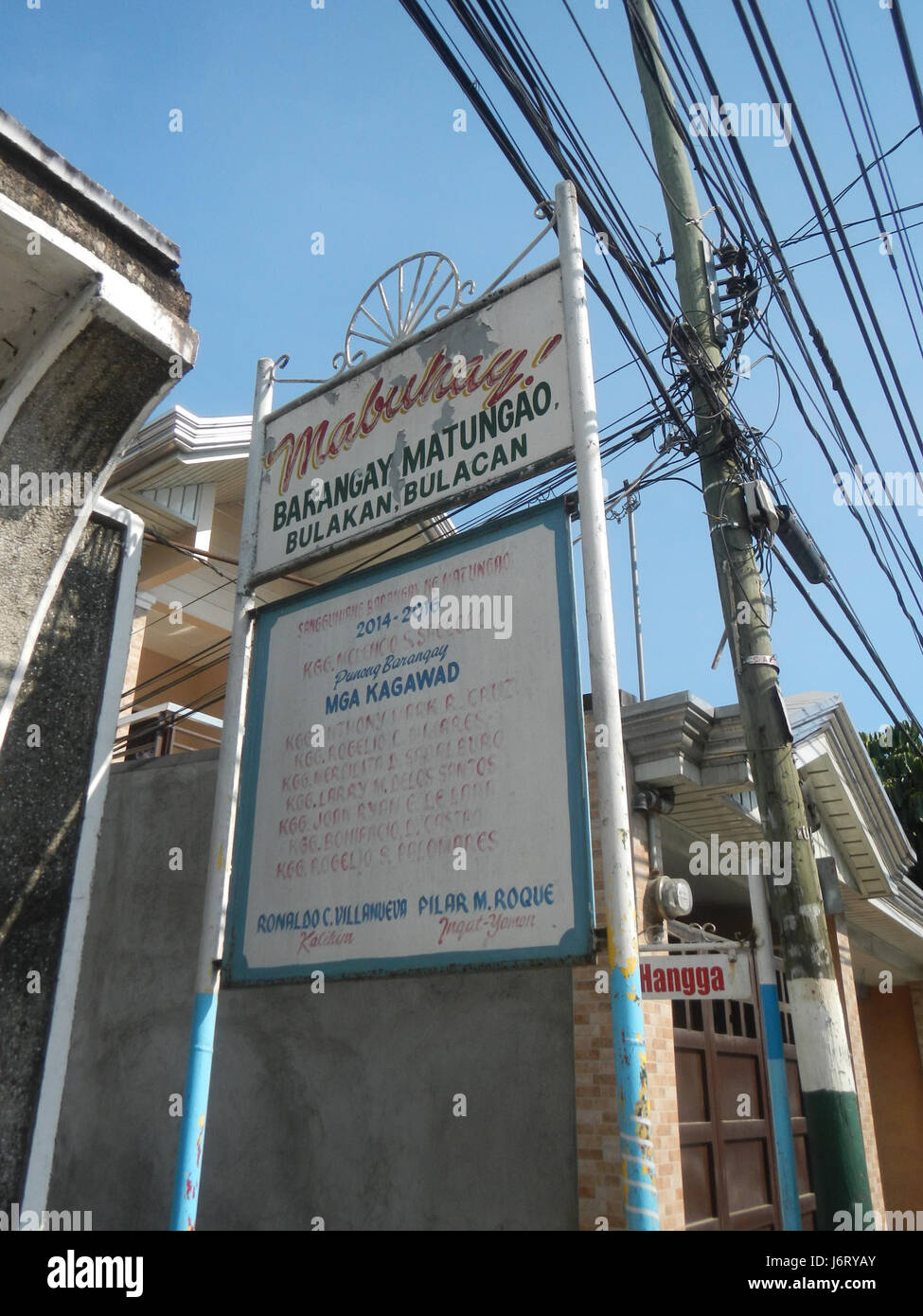 This document details the roads and landmarks in the towns of Balagtas ...