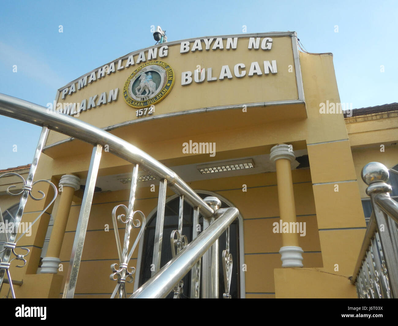 The Bulacan Municipal Hall, located in the province of Bulacan ...