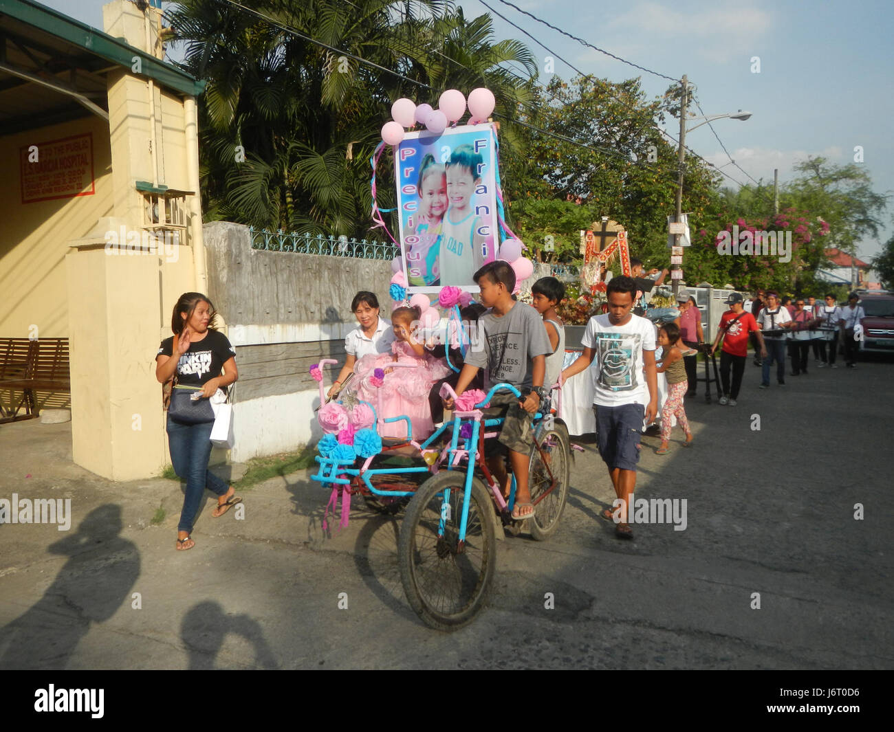 09249 Holy Cross Fiesta Chapel Santa Ana Bulacan 10 Stock Photo - Alamy
