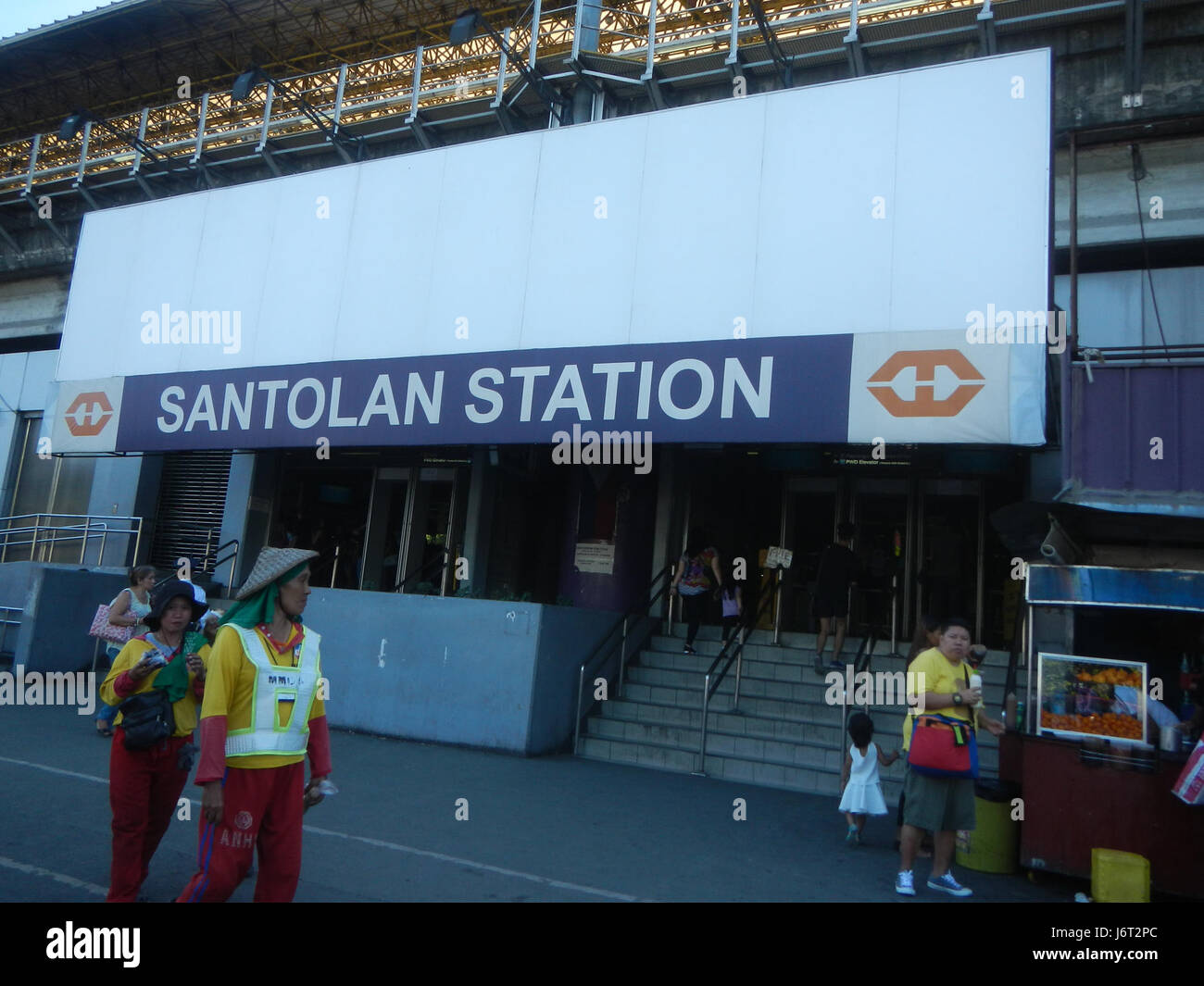 09790 SM City Marikina Flyover Marcos Bridge Highway River Santolan LRT ...