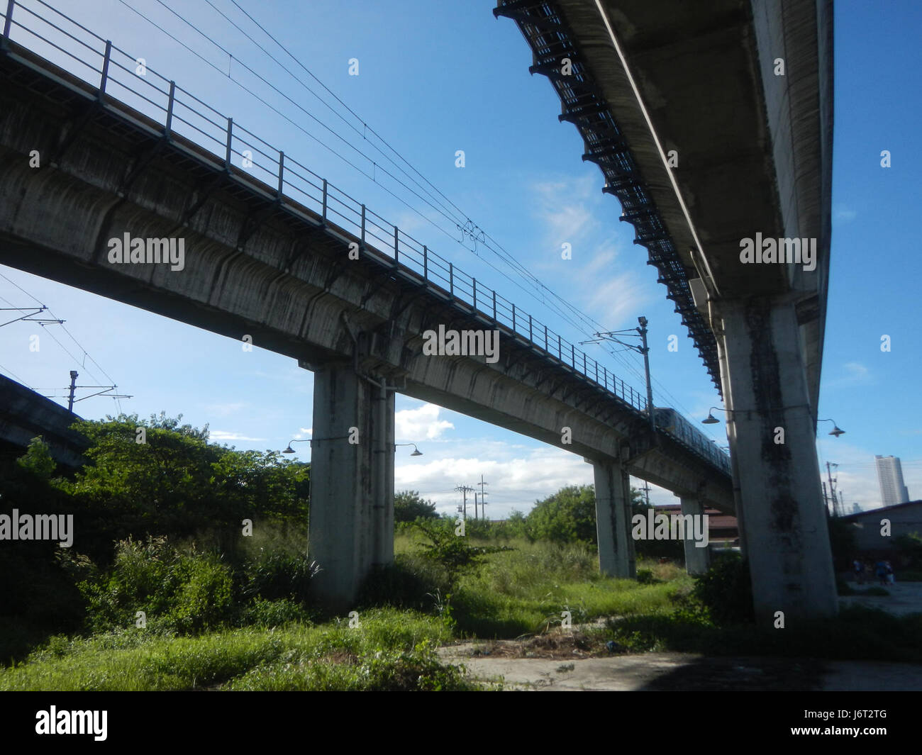 09840 Footbridge Marcos Highway Pasig Santolan LRT Line 05 Stock Photo ...