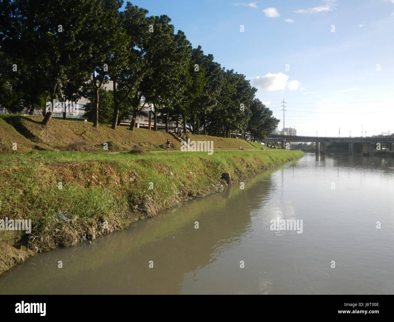 0611 Barangka SM City LRT Line 25 Marcos Bridge Marikina Riverbanks ...