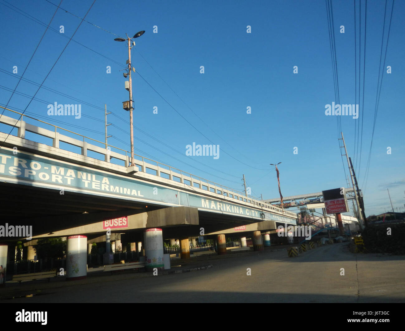 The SM City Marikina Flyover is a key infrastructure project connecting ...