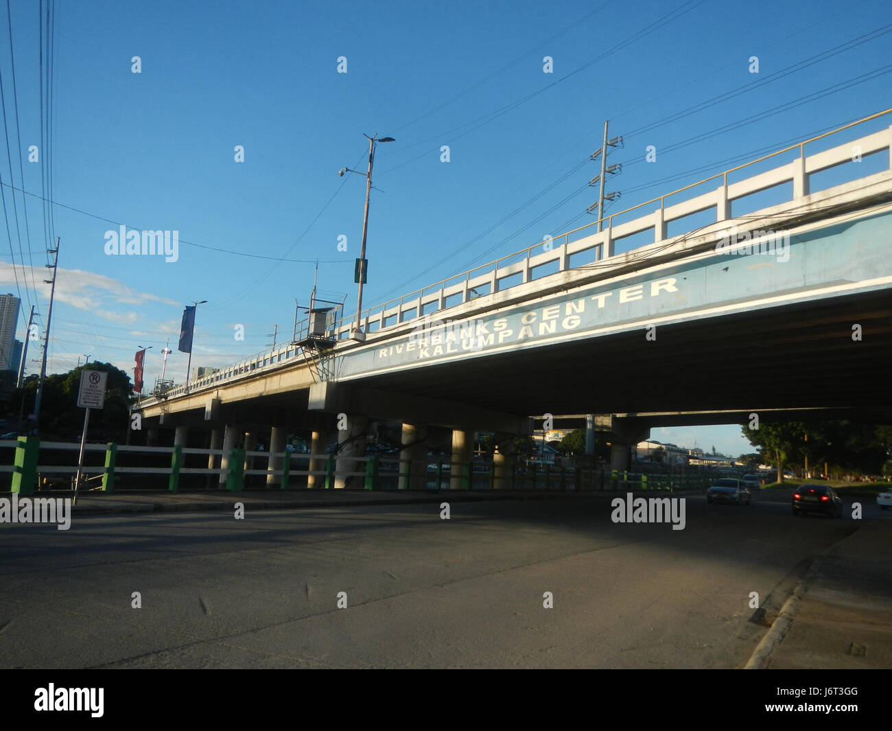 0964 SM City Marikina Flyover Marcos Bridge Highway River LRT Line 21 ...