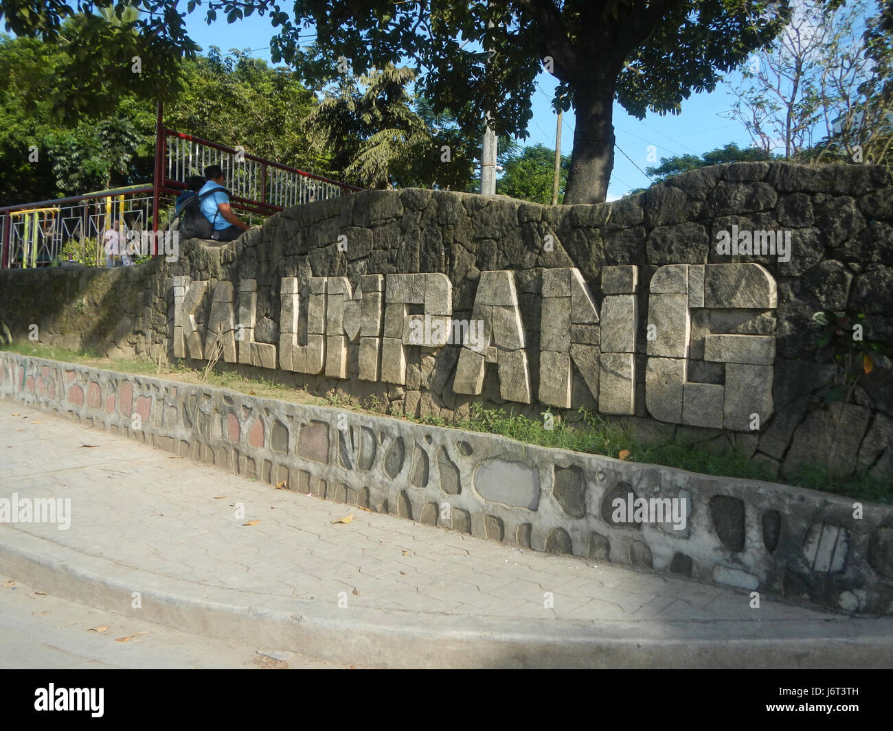 The area around Calumpang Streets and Marikina River Park in Marikina ...