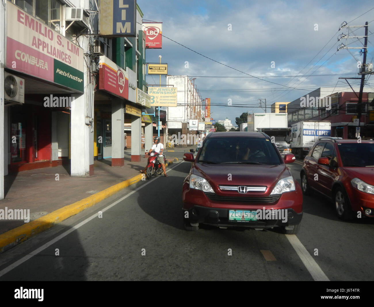 The Sumulong Highway in Marikina City connects key locations such as ...