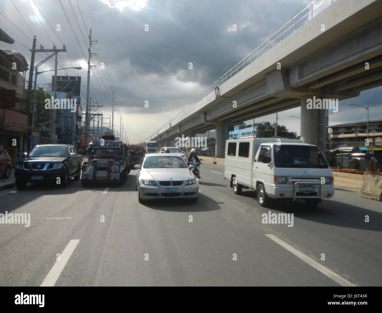 08918 Landscape of Manila MRT Line 16 Santolan LRT Station - Emerald ...