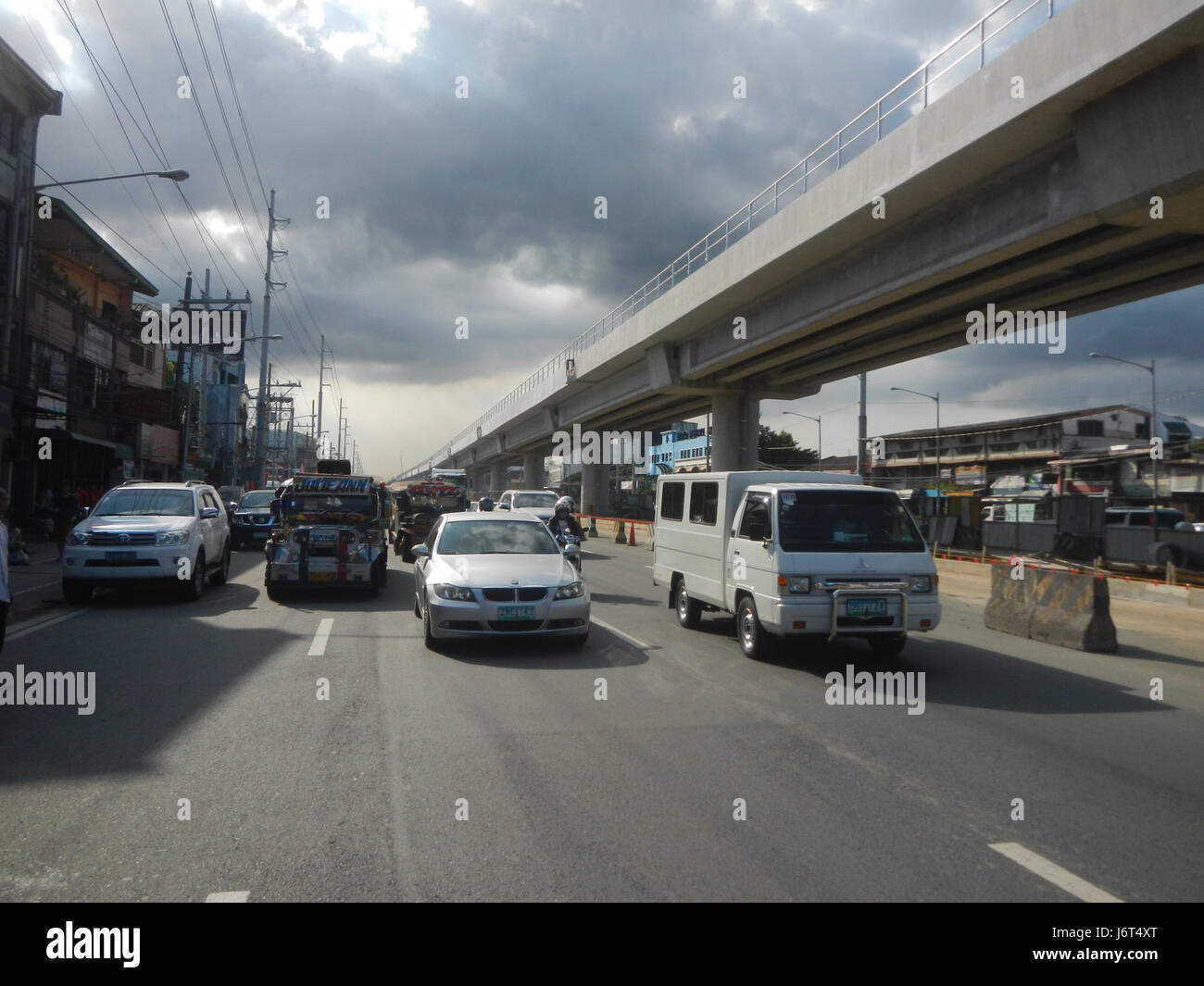 The landscape of the Manila MRT Line 17, connecting Santolan LRT ...