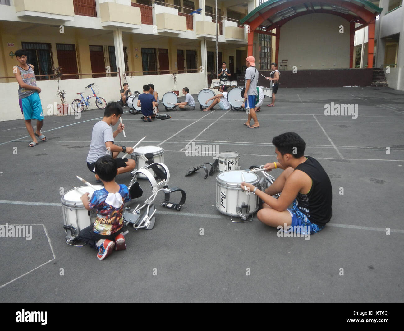 0549 Barangay Poblacion Mandaluyong City High School 15 Stock Photo - Alamy