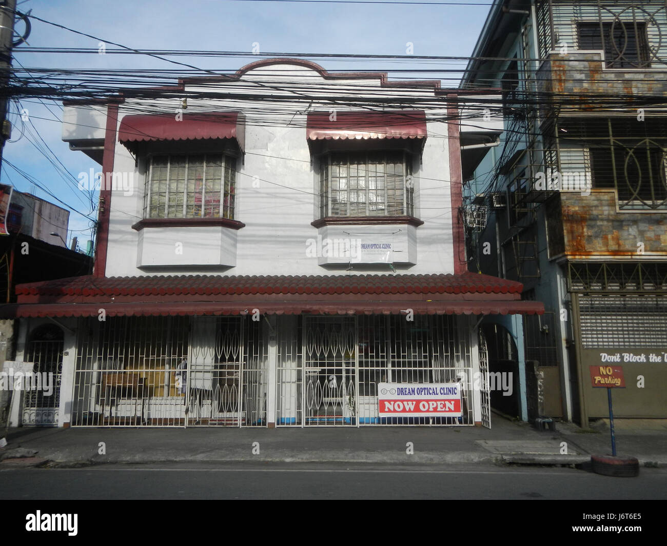 0571 Barangay Poblacion Mandaluyong City High School 27 Stock Photo - Alamy
